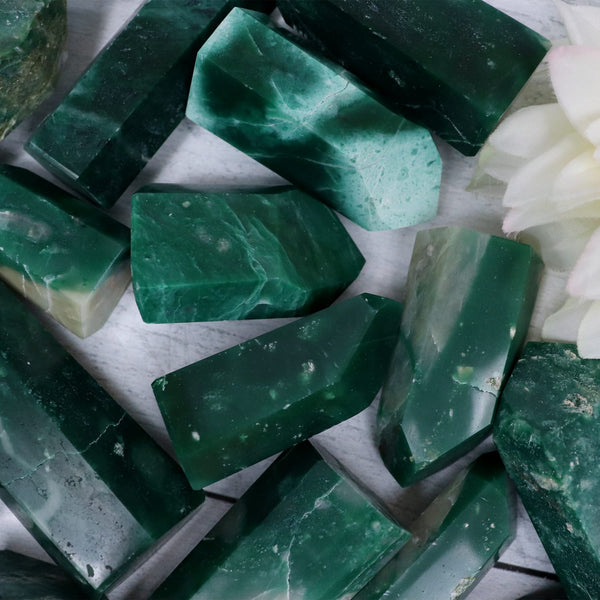 Jade Stone, Strength, Beauty, Healing Crystal Properties, Sage Crystals
